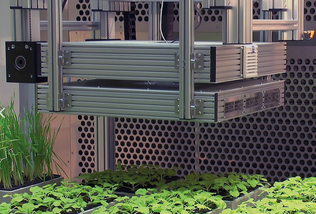 PlantScreen™ Robotic XYZ Systems | QubitPhenomics.com